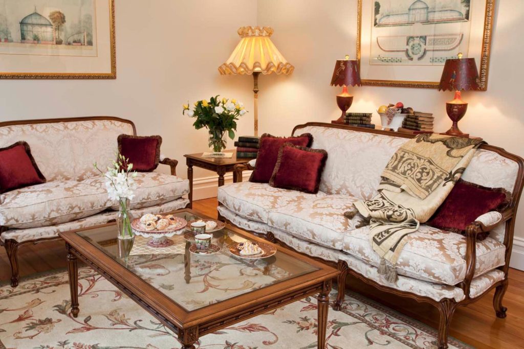 French provincial classic salon - Christophe Living