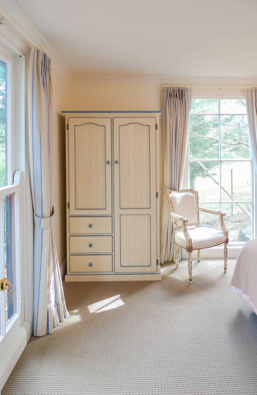 Wardrobe Photos | Wardrobe Gallery | Christophe Living