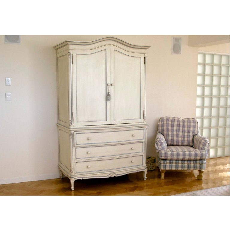 Hamptons French Style Wardrobe Design - Christophe Living